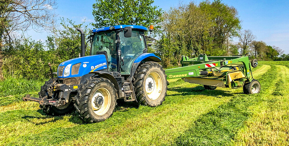 Avril 2020.Une journée de fauchage avec BenjiFarmer!